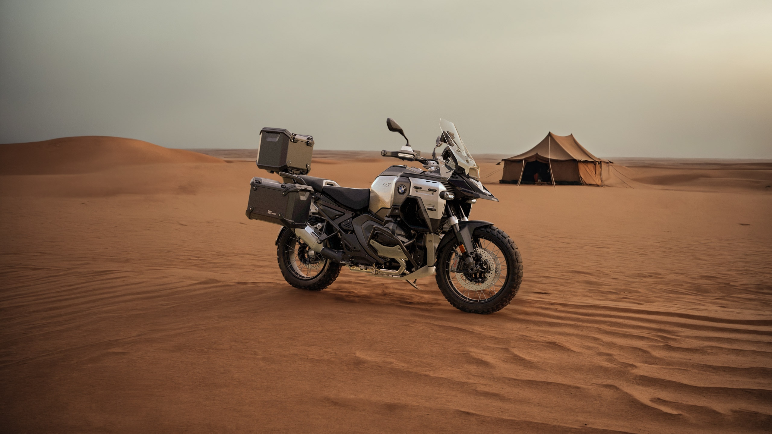 R 1300 GS Adventure Triple Black, le trail polyvalent | R 1300 GS ...